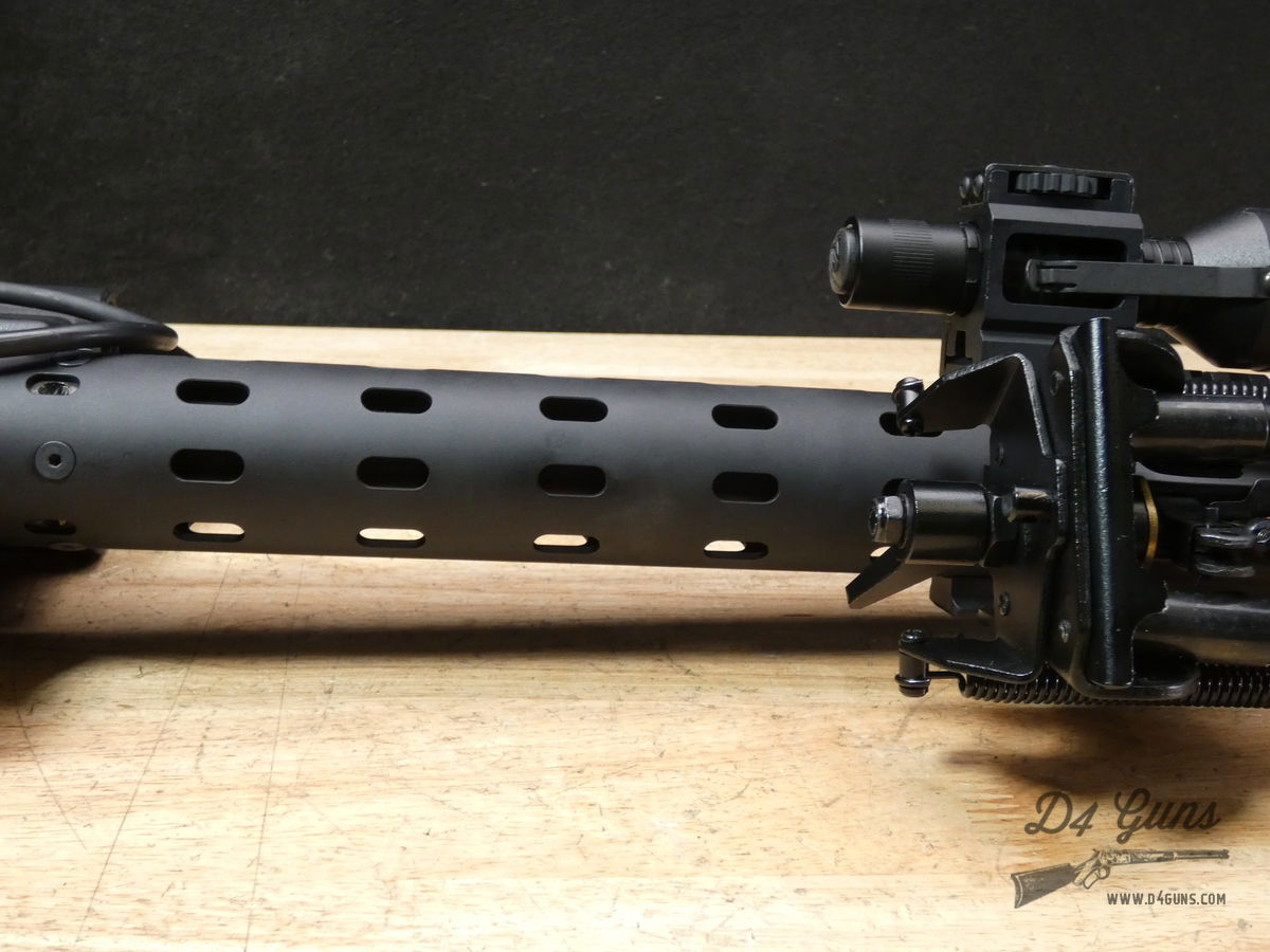 Daniel Defense DDM4V7 300 w/ TrackingPoint Optic - .300 Blackout - XLNT ...