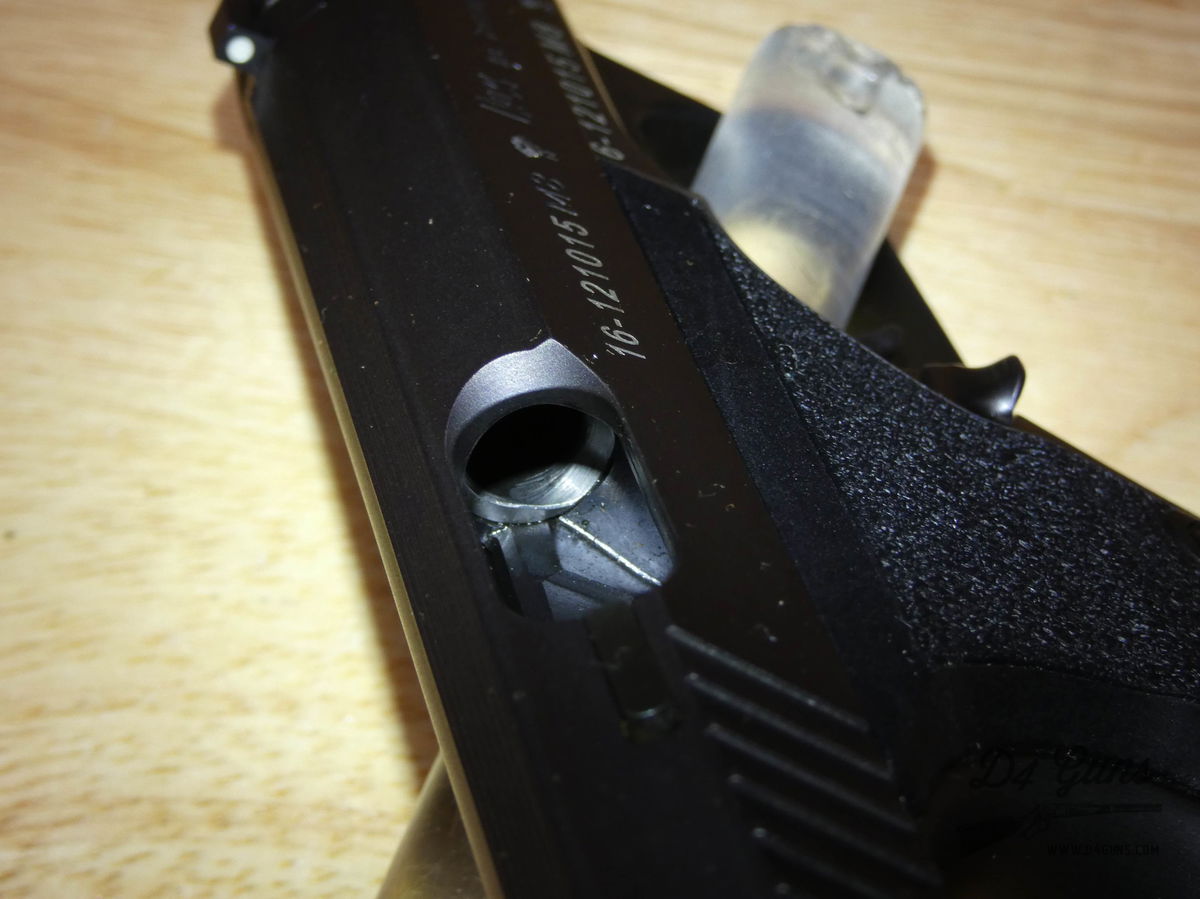 HK P7 M8 - 9mm - P7M8 - H&K CCW - Heckler & Koch - 1995 - Germany - 2 ...