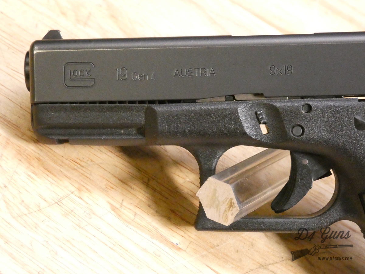 Glock 19 Gen 4 - 9mm - G19 Gen4 - w/ Mag! - CCW - 19 - Duty Pistol ...