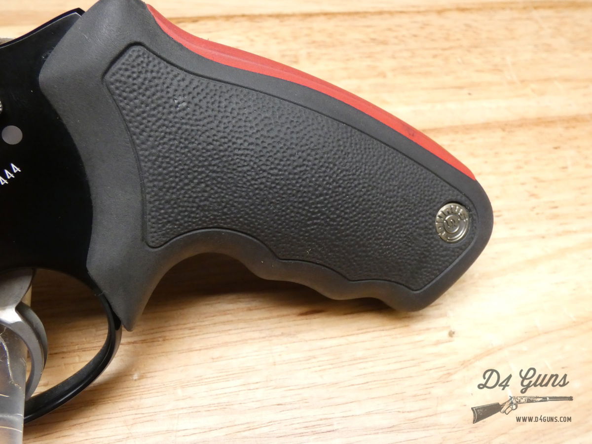 Taurus 444 Ultra-Lite Titanium - 44 mag Revolver - 6 shot - UL Bear Gun ...