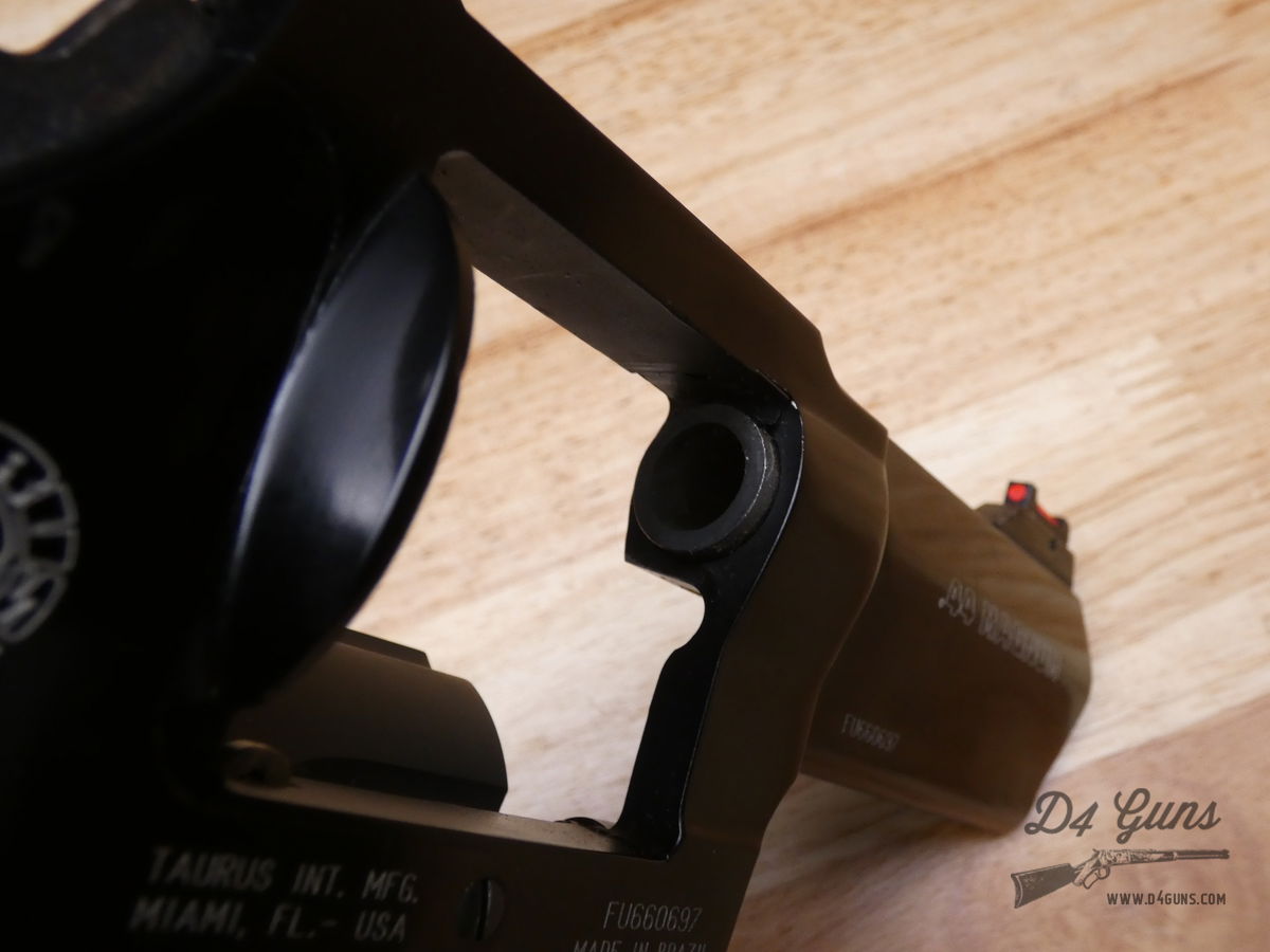 Taurus 444 Ultra-Lite Titanium - 44 mag Revolver - 6 shot - UL Bear Gun ...