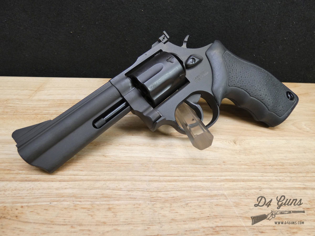 Taurus 66 - .357 Mag - Matte Black M66 - w/ Holster - 7 Shot Revolver ...