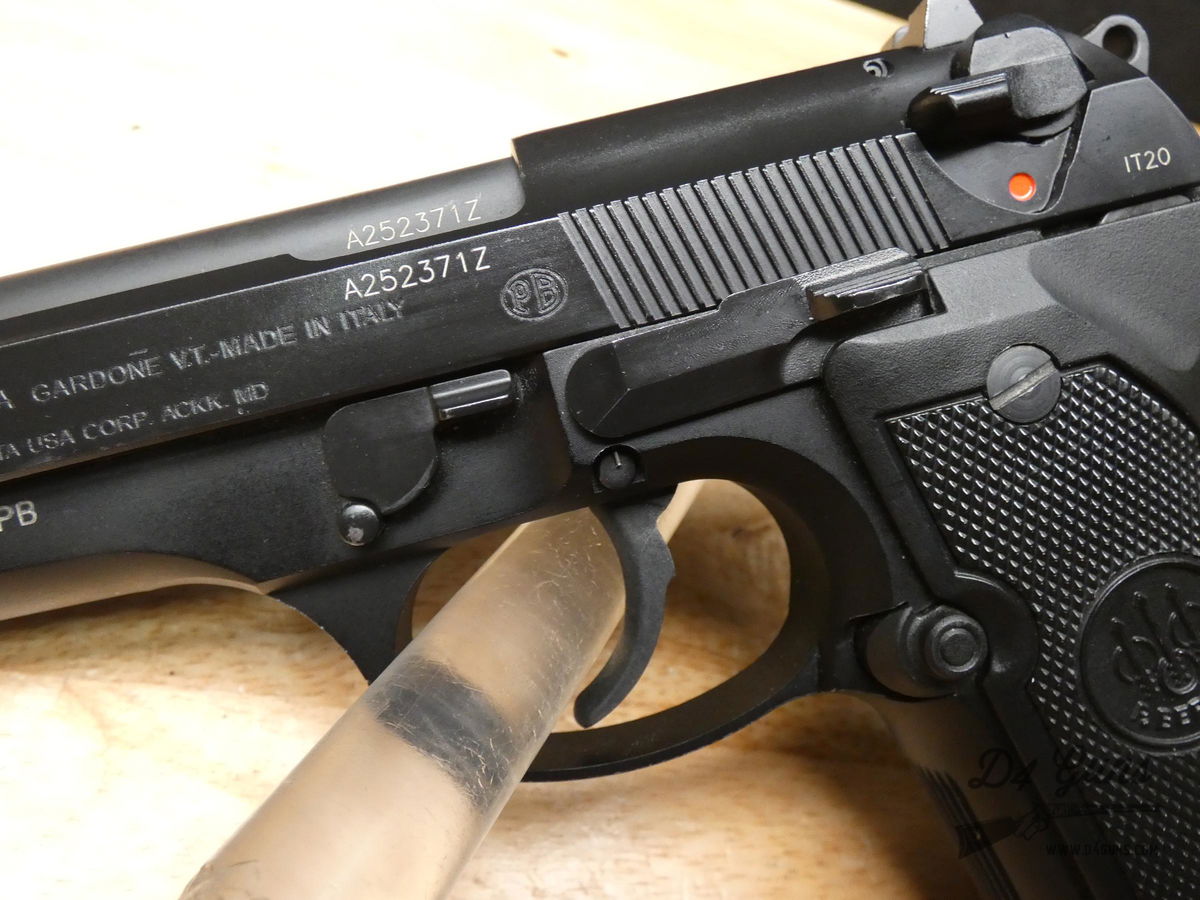 Beretta 92FS - 9mm - w/ Mags - 92 - M9 - DA/SA - DeCocker - Semi Auto ...