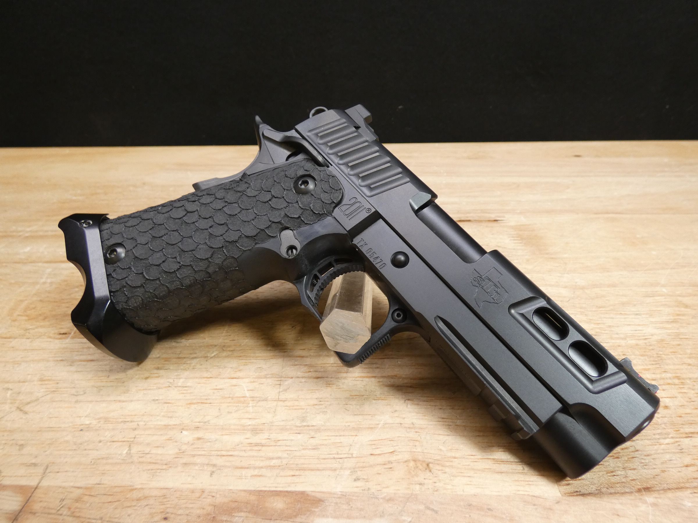 STI DVC Carry 2011 - .45 ACP - OG Case & 4 Mags - 2018 - 1911 ...