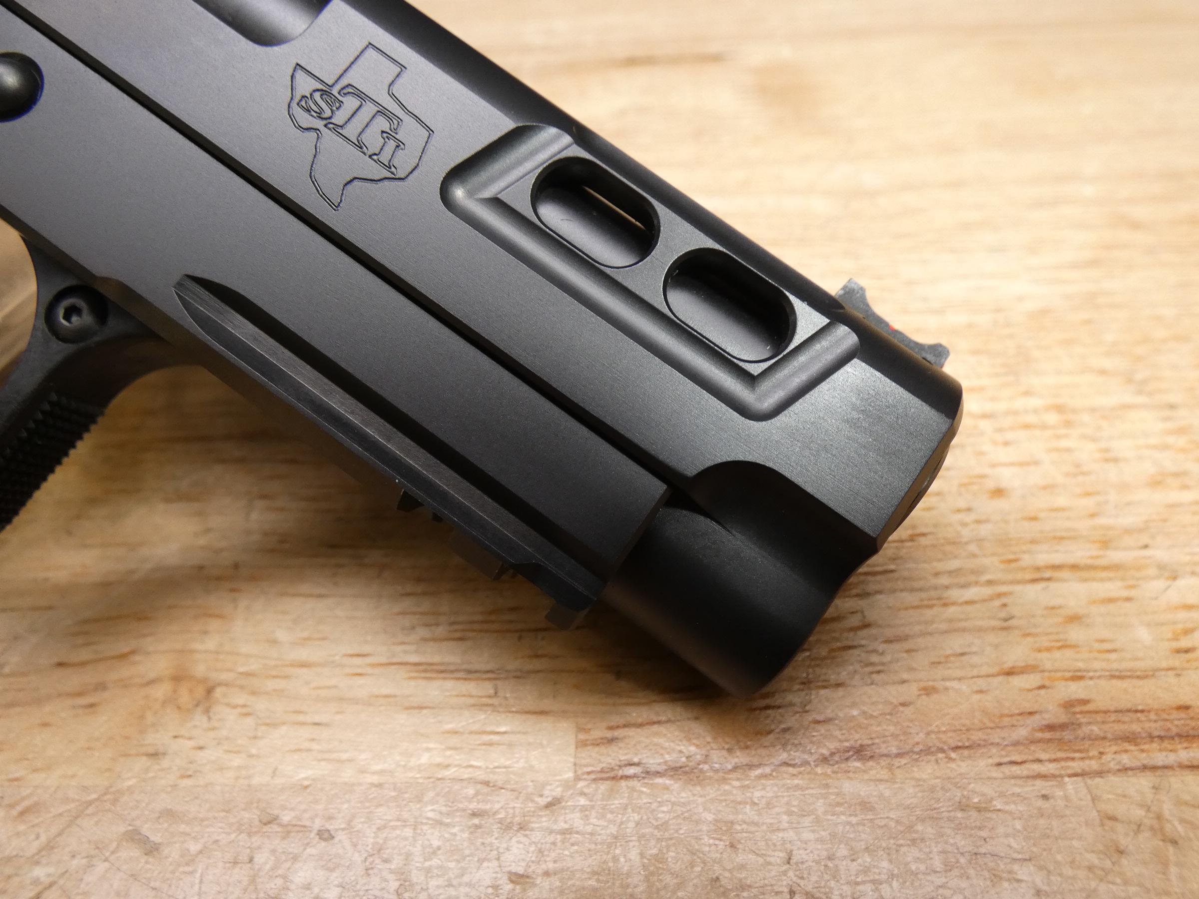 STI DVC Carry 2011 - .45 ACP - OG Case & 4 Mags - 2018 - 1911 ...